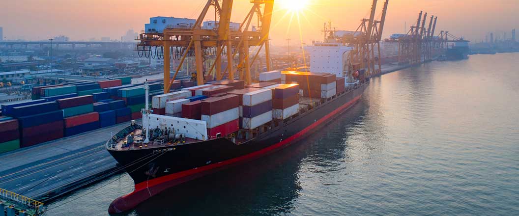 What is Transloading? A Guide From Logistics Experts