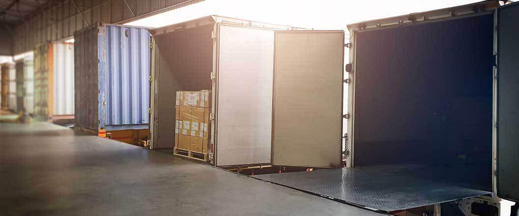 Transloading vs Cross Docking: What's the Difference?